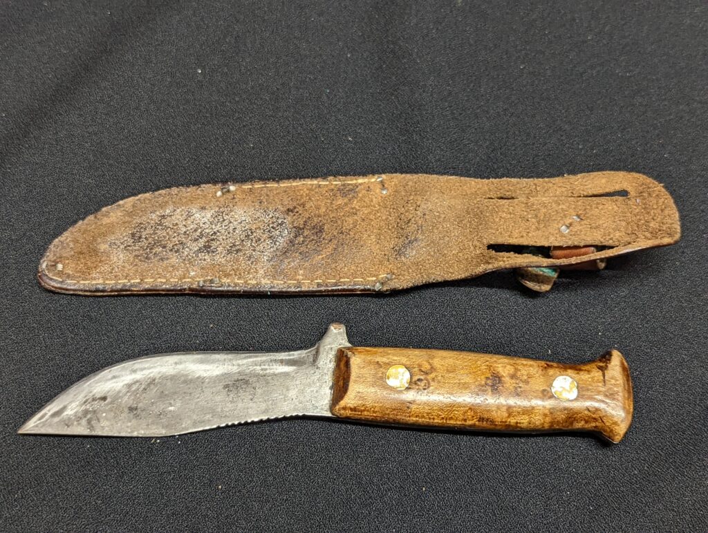 Handmade Fishtail Handled Field Knife with Leather Sheath | 24010 ...