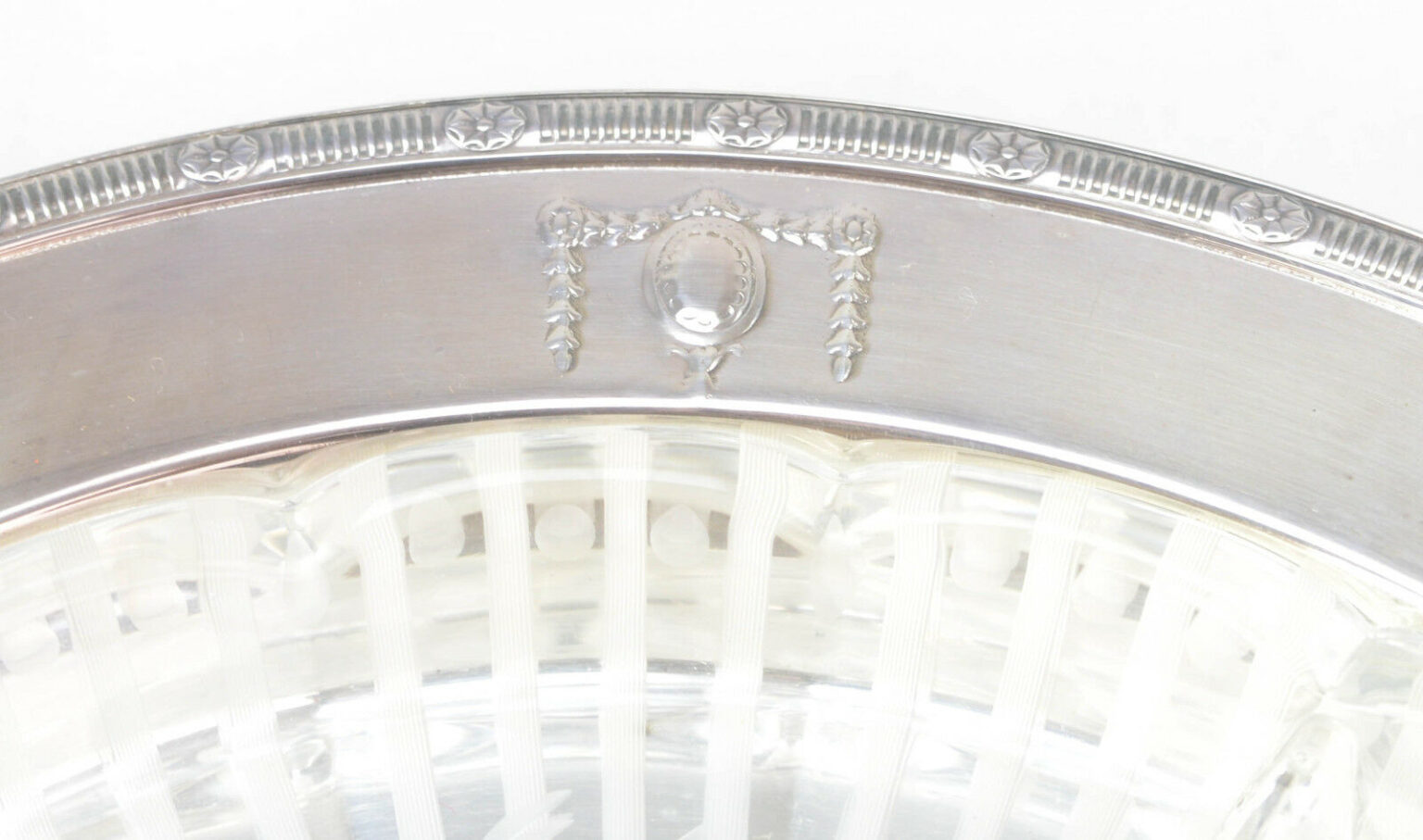 Meriden Silver Plate Co. Divided Relish Tray w. EAPG Cut Glass Daisy ...