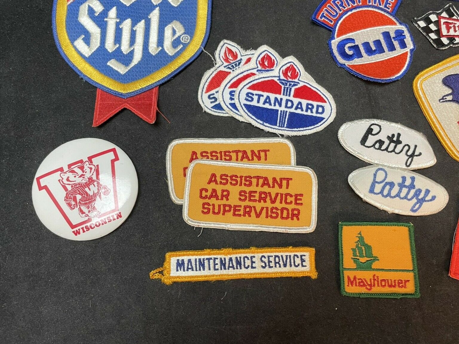 Many Advertising Patches inc. Gulf, Standard Oil, Heileman’s Old Style ...