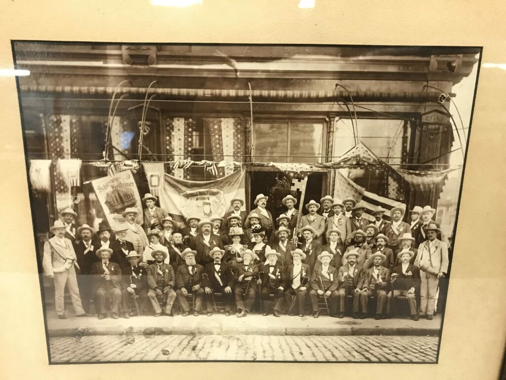 Antique Ca. 1889 Key to the City of Chicago Framed Photograph | ref ...