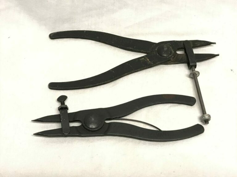 Pair of Waldes Truarc Snap Ring Pliers #2 & #3, Worn | 23414 – Tamarack ...
